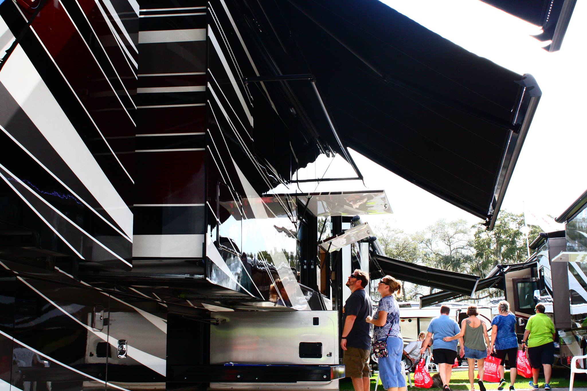 RV Show Shopping is the Best!Florida RV Trade Association