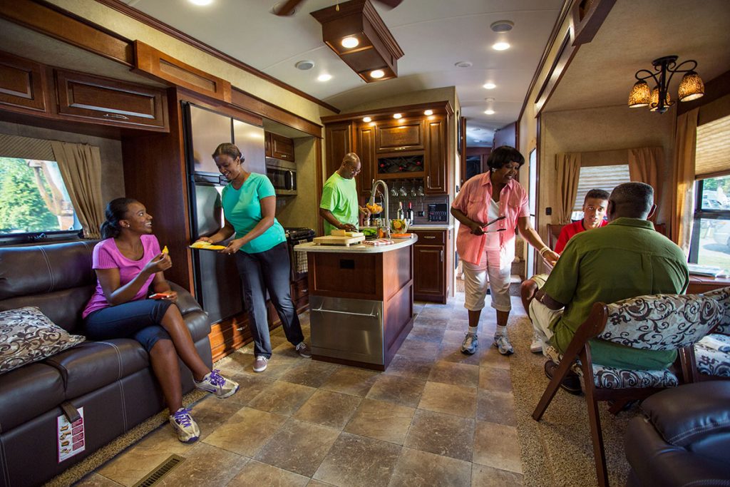 Can You Celebrate the Holidays in an RV? - Florida RV Trade ...