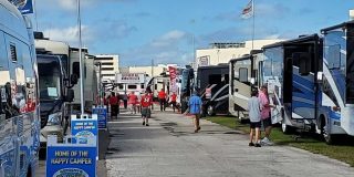 Top 12 Reasons to Shop at a RV Show - Florida RV Trade ...